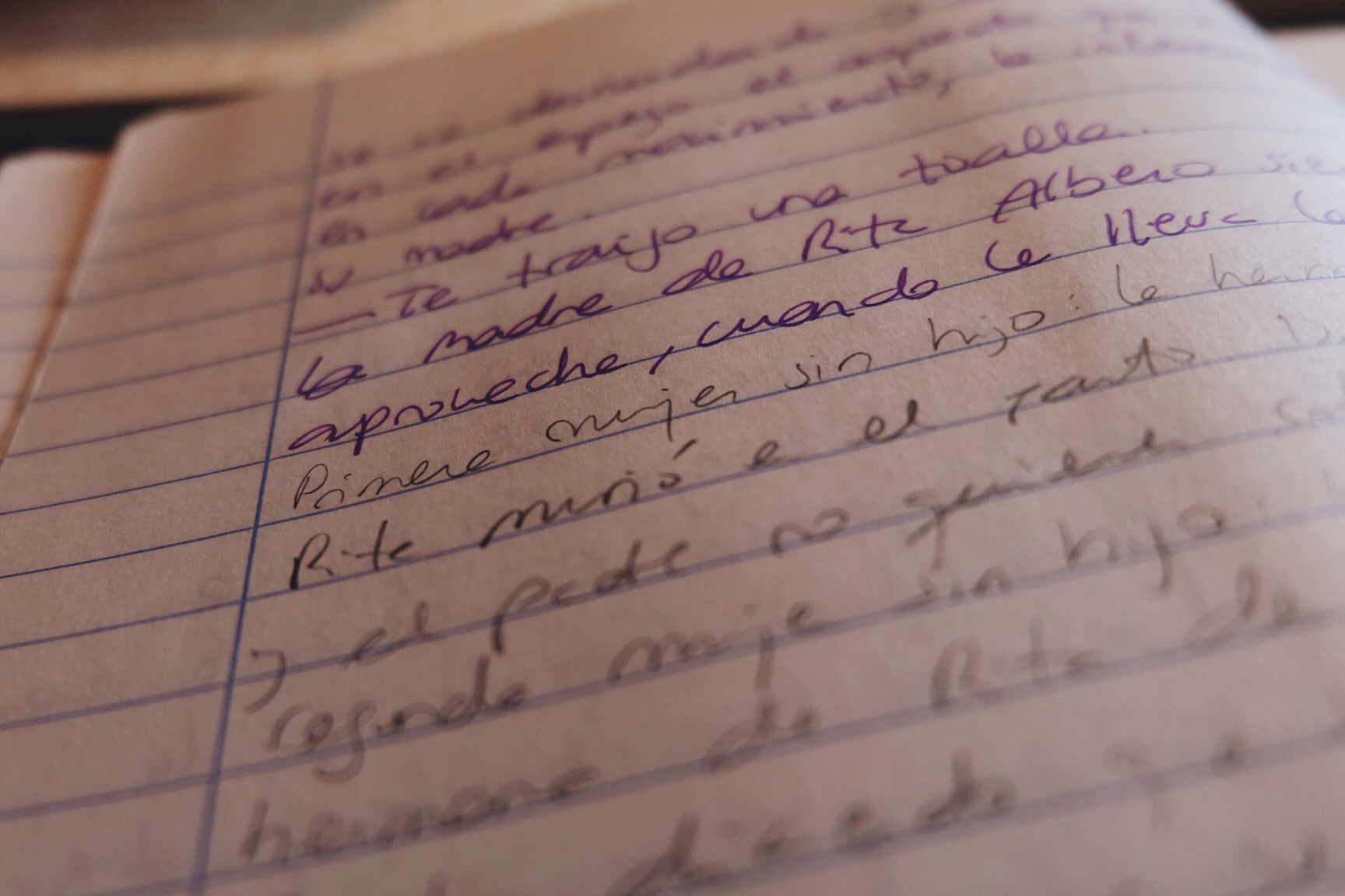 Jenn Díaz: desentrañar la escritura - las entrañas del texto