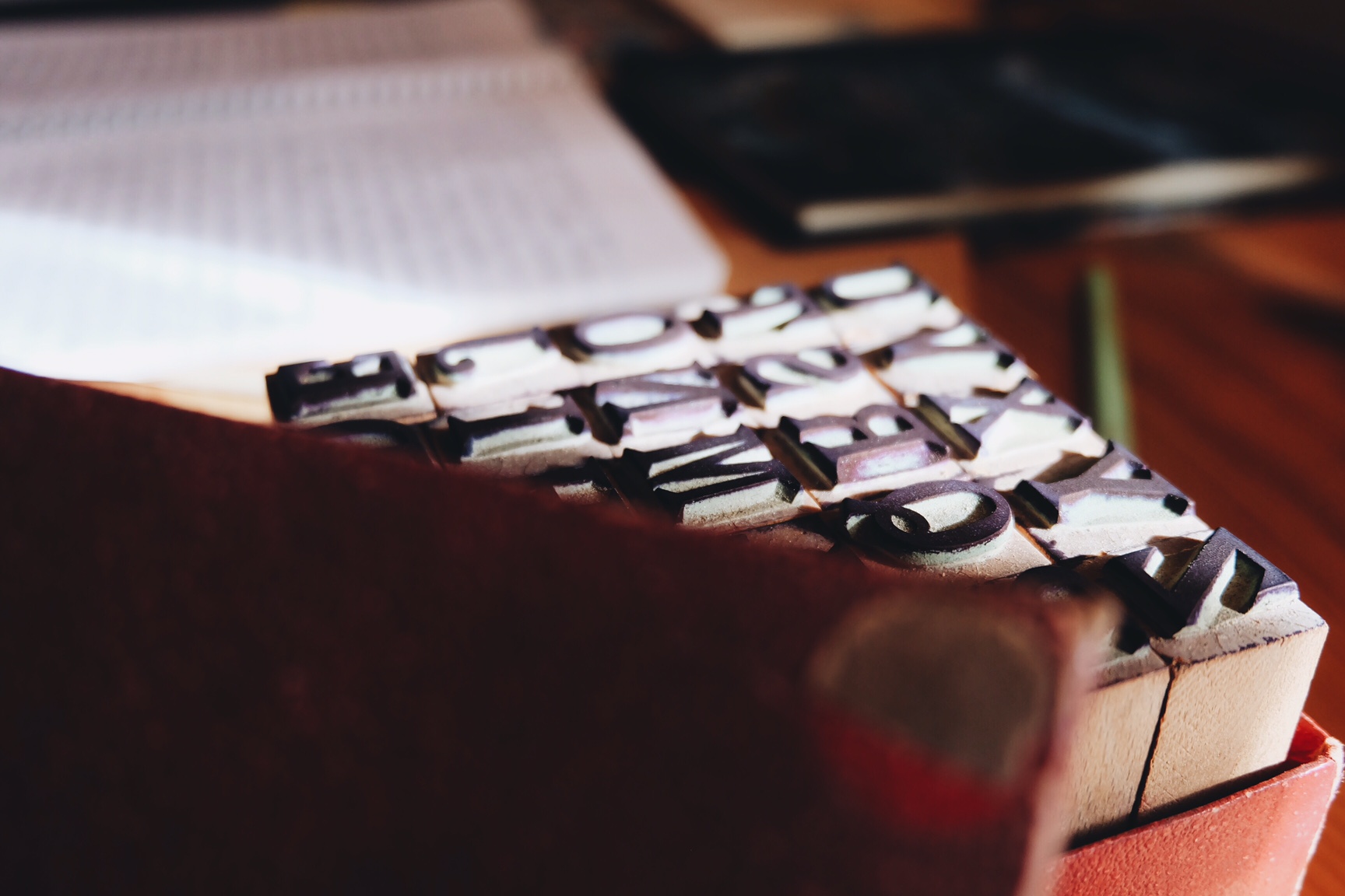 Jenn Díaz: desentrañar la escritura - las entrañas del texto